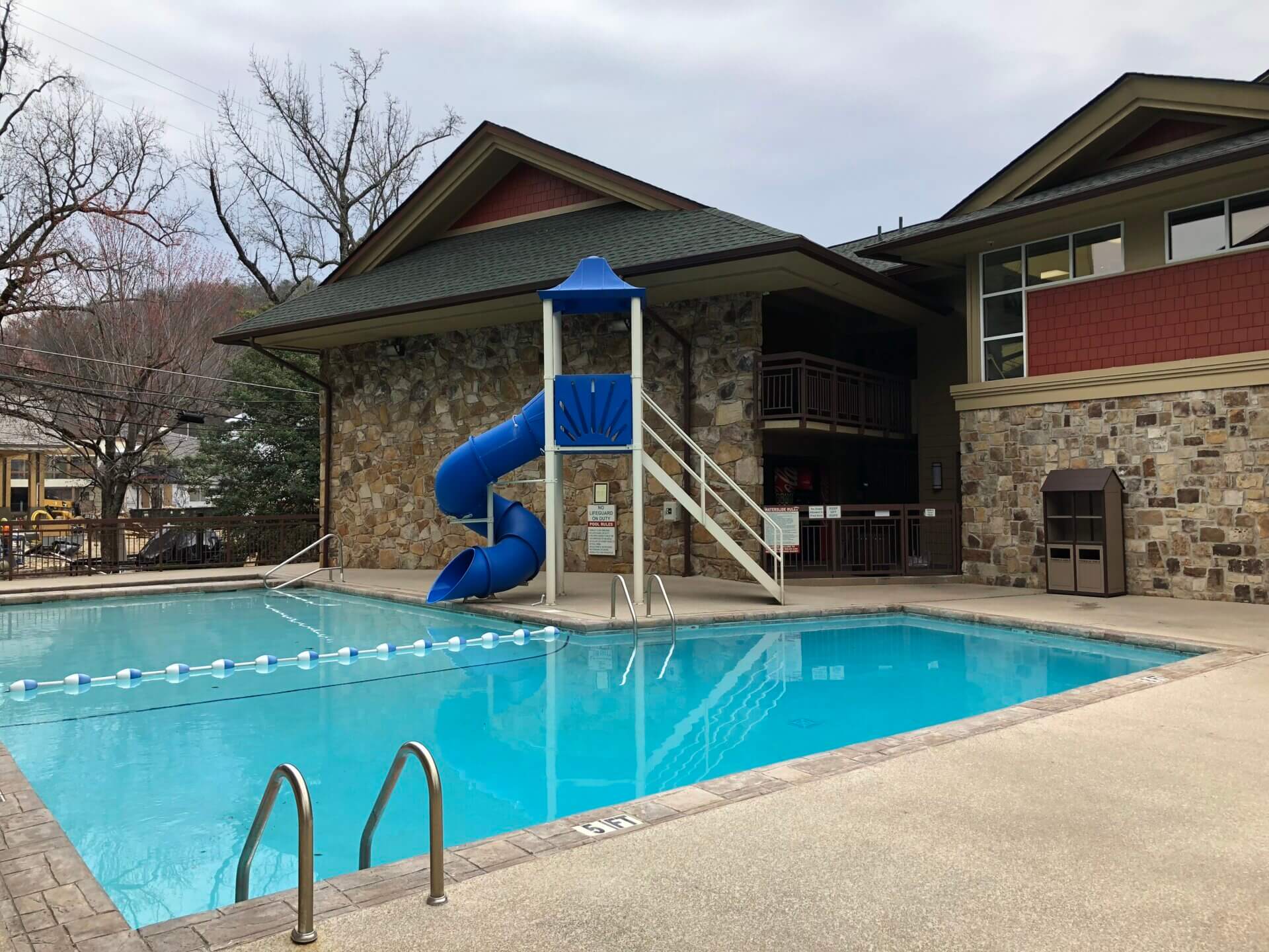 A Weekend Getaway at the Greystone Lodge on the River