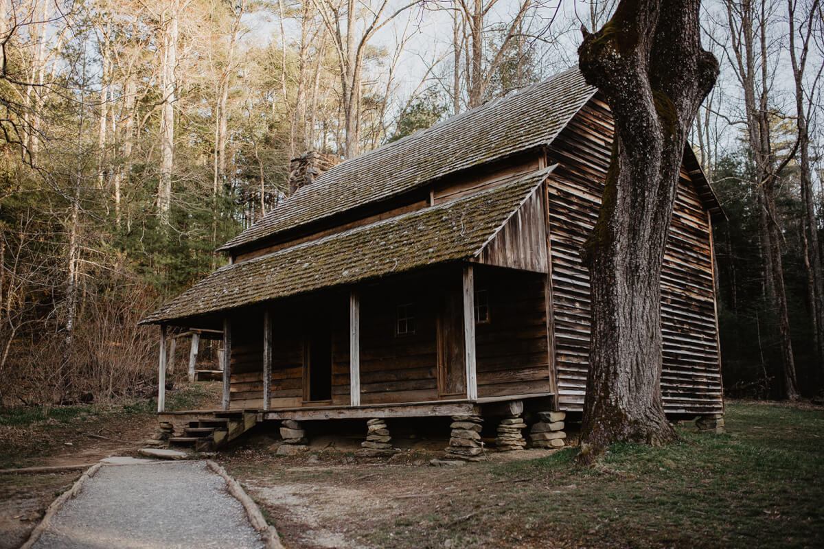 A Brief History & Trail Guide to Cades Cove