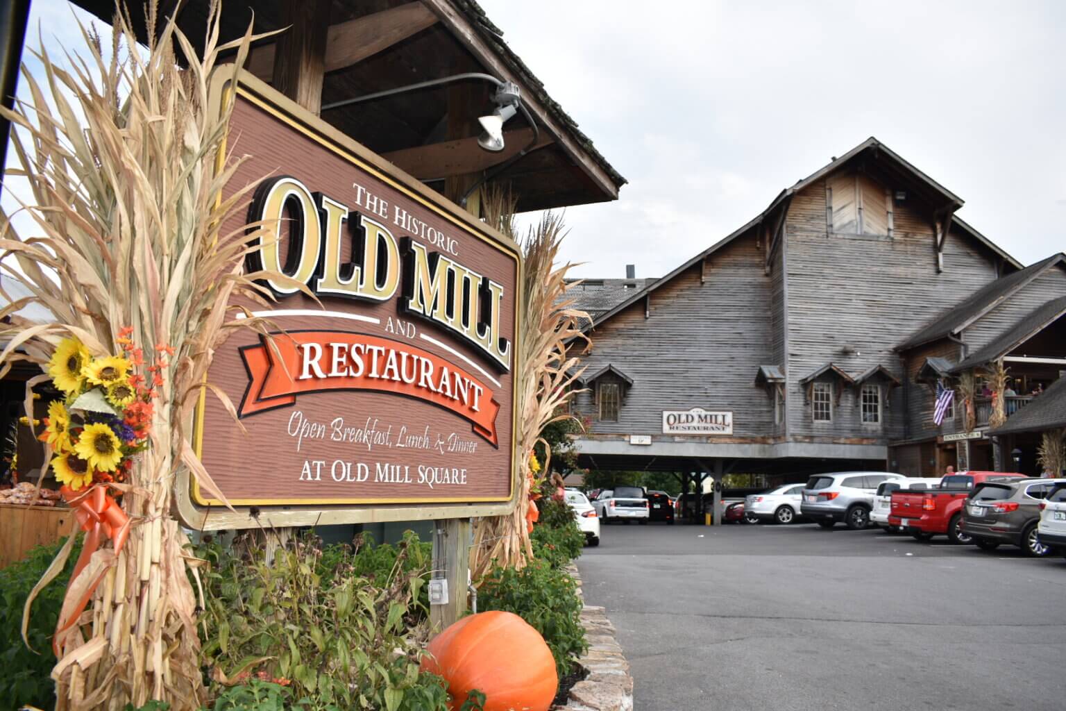 9 Great Smoky Mountains Restaurants You Must Visit - MobileBrochure ...